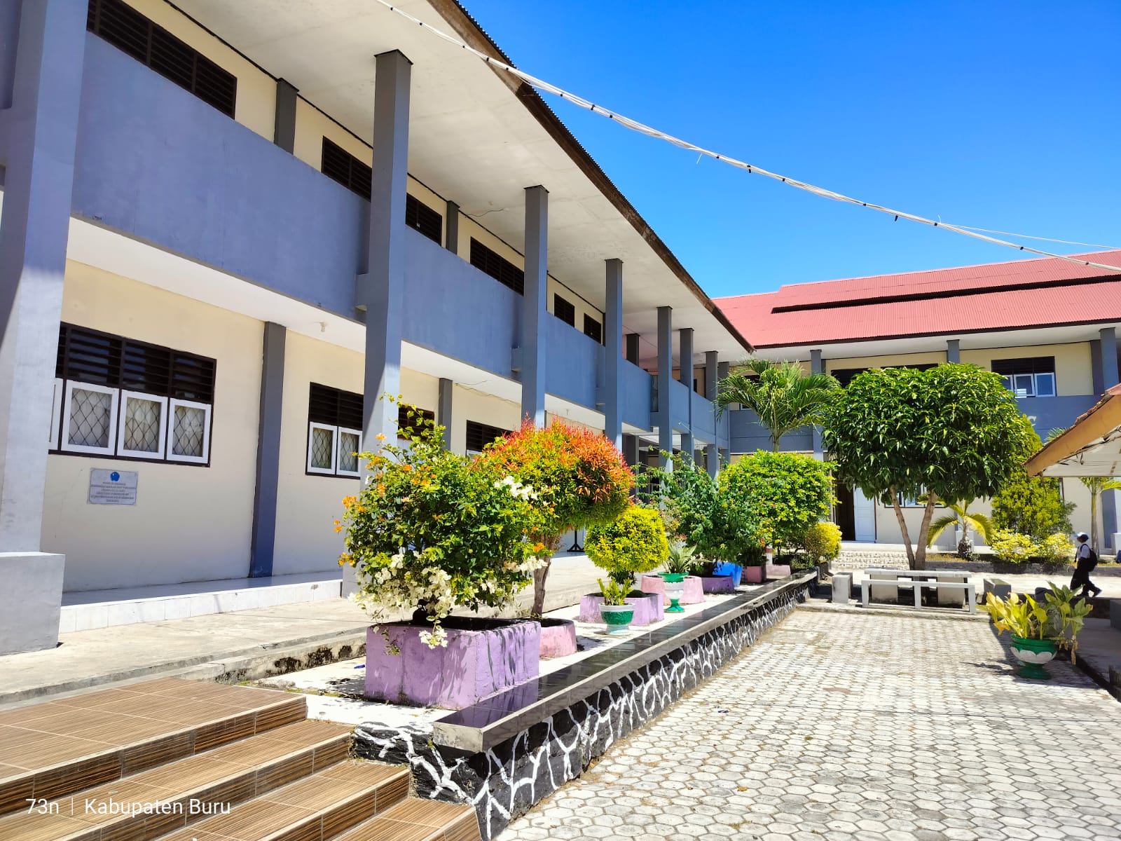 SMP Negeri 1 Buru — Sejarah Singkat