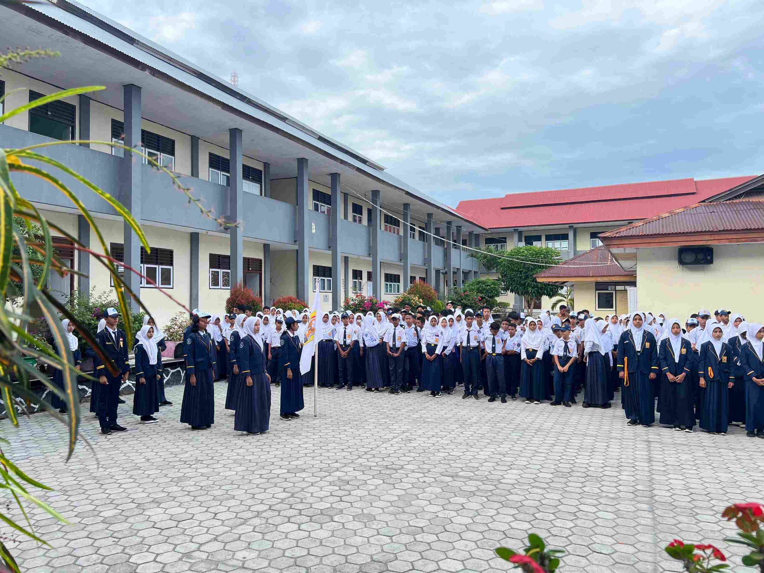 SMP Negeri 1 Buru — Kegiatan Sekolah 2023