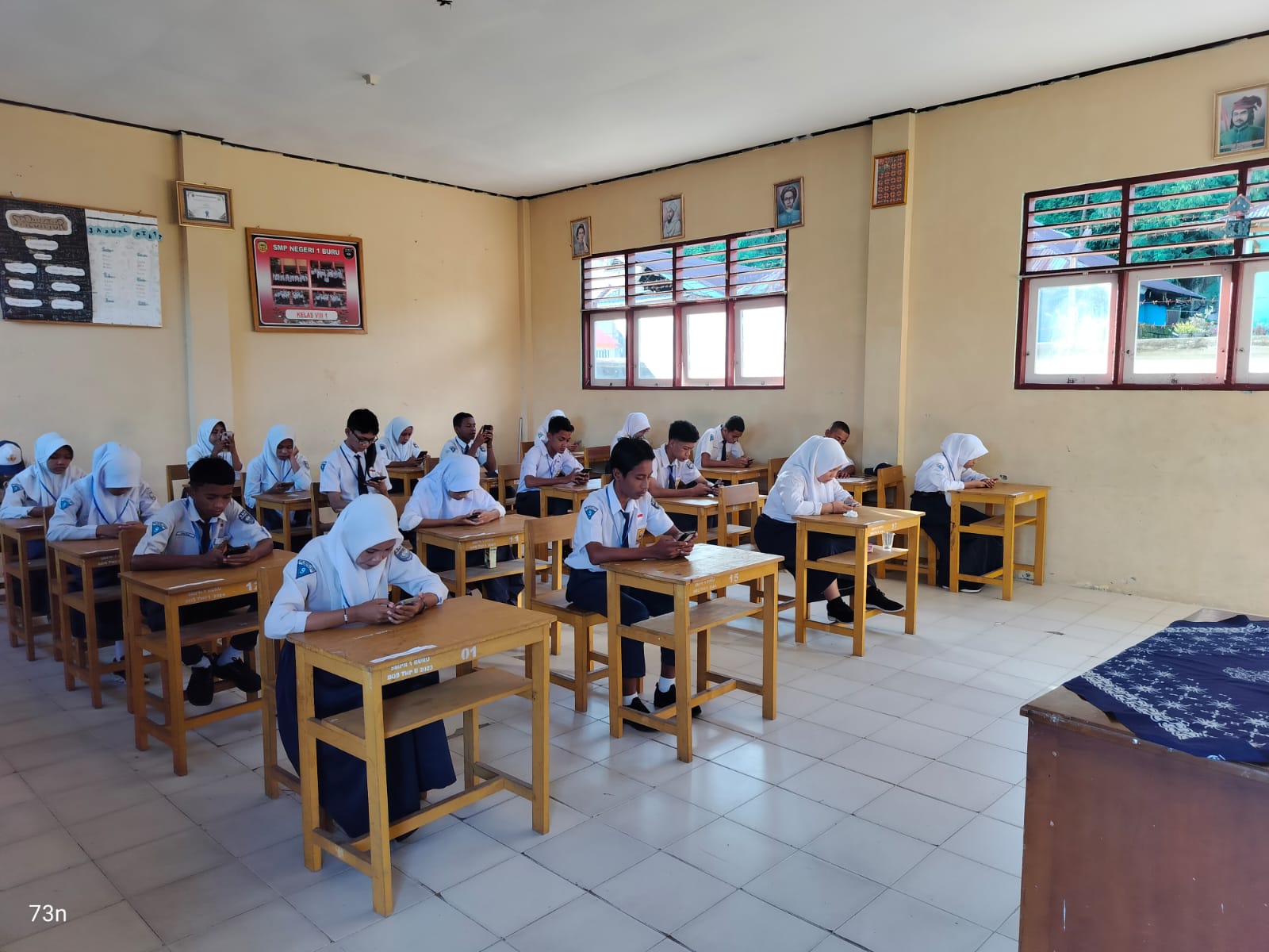 SMP Negeri 1 Buru — Kontak